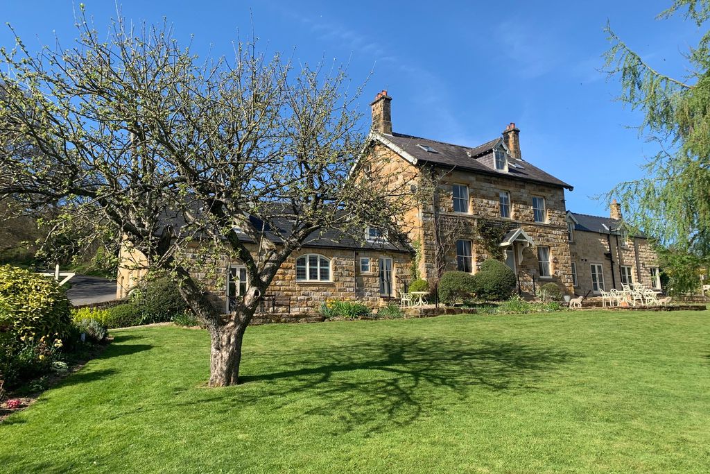Broom House at Egton Bridge - Sawday's