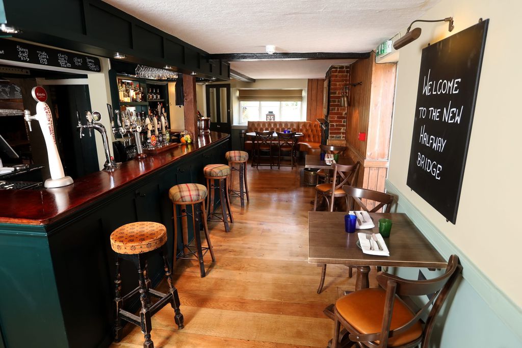 Halfway Bridge Inn - Sawday's