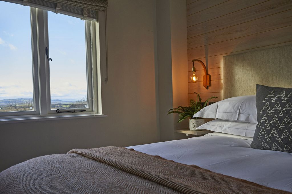 Hillside Hangouts: The Hoot - Sawday's