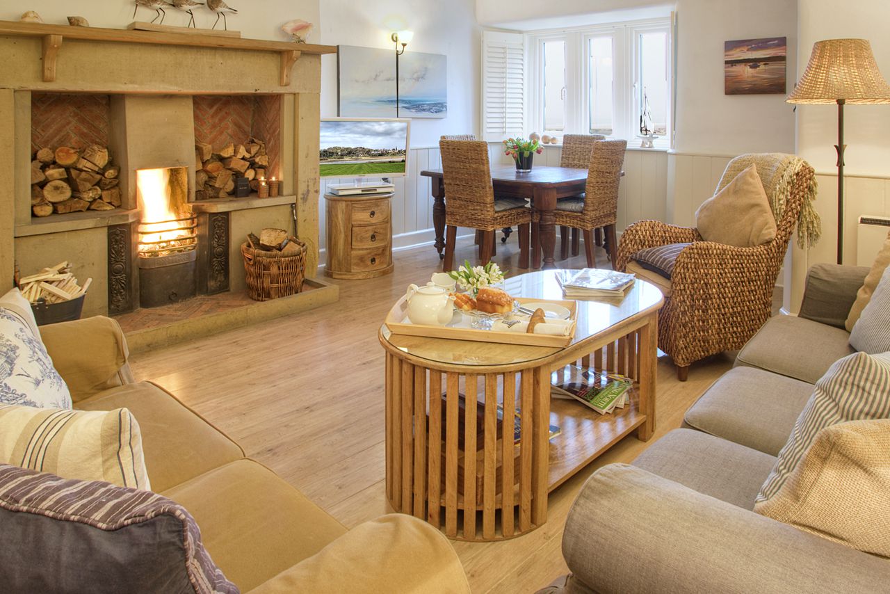 Victoria Cottage & Smuggler's Cottage - Sawday's