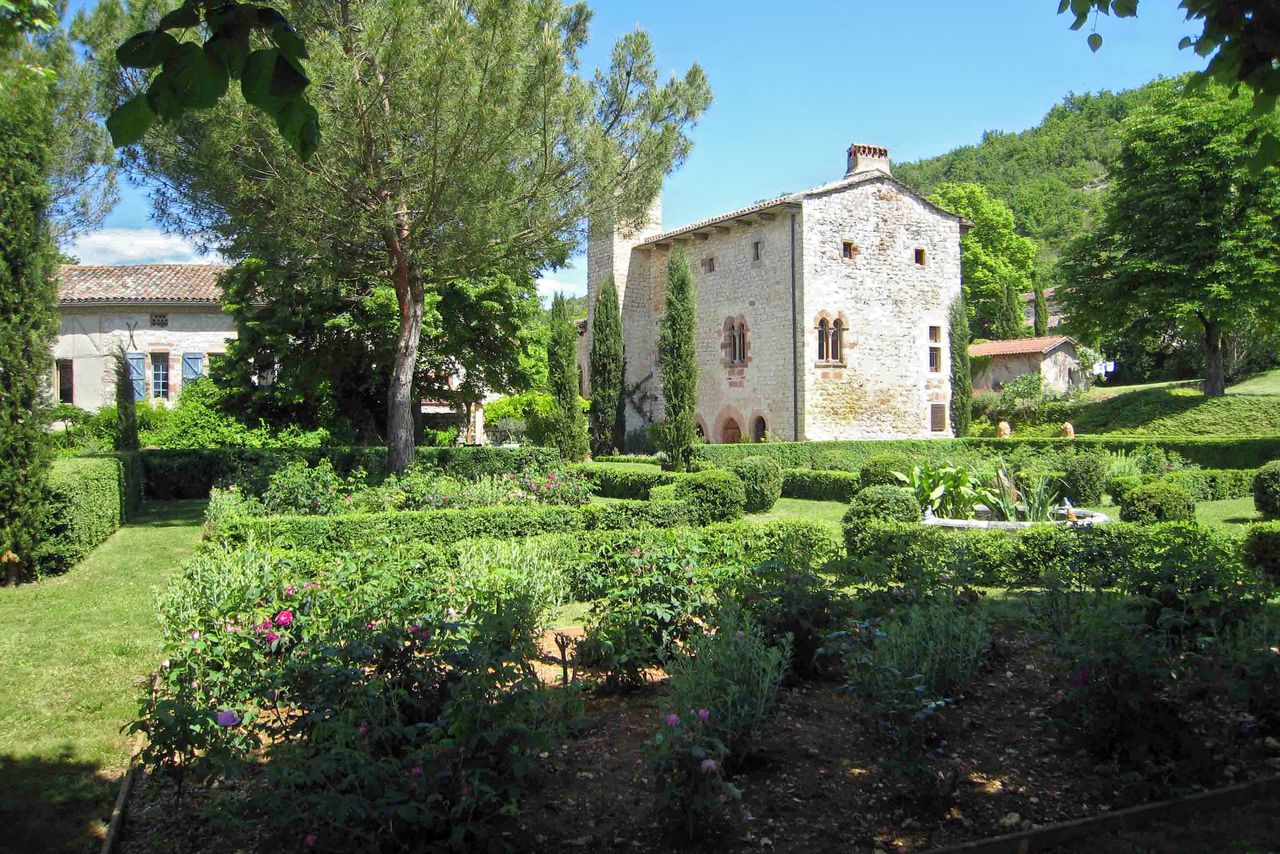 Gites in France with pools | Special places to stay | Sawday's