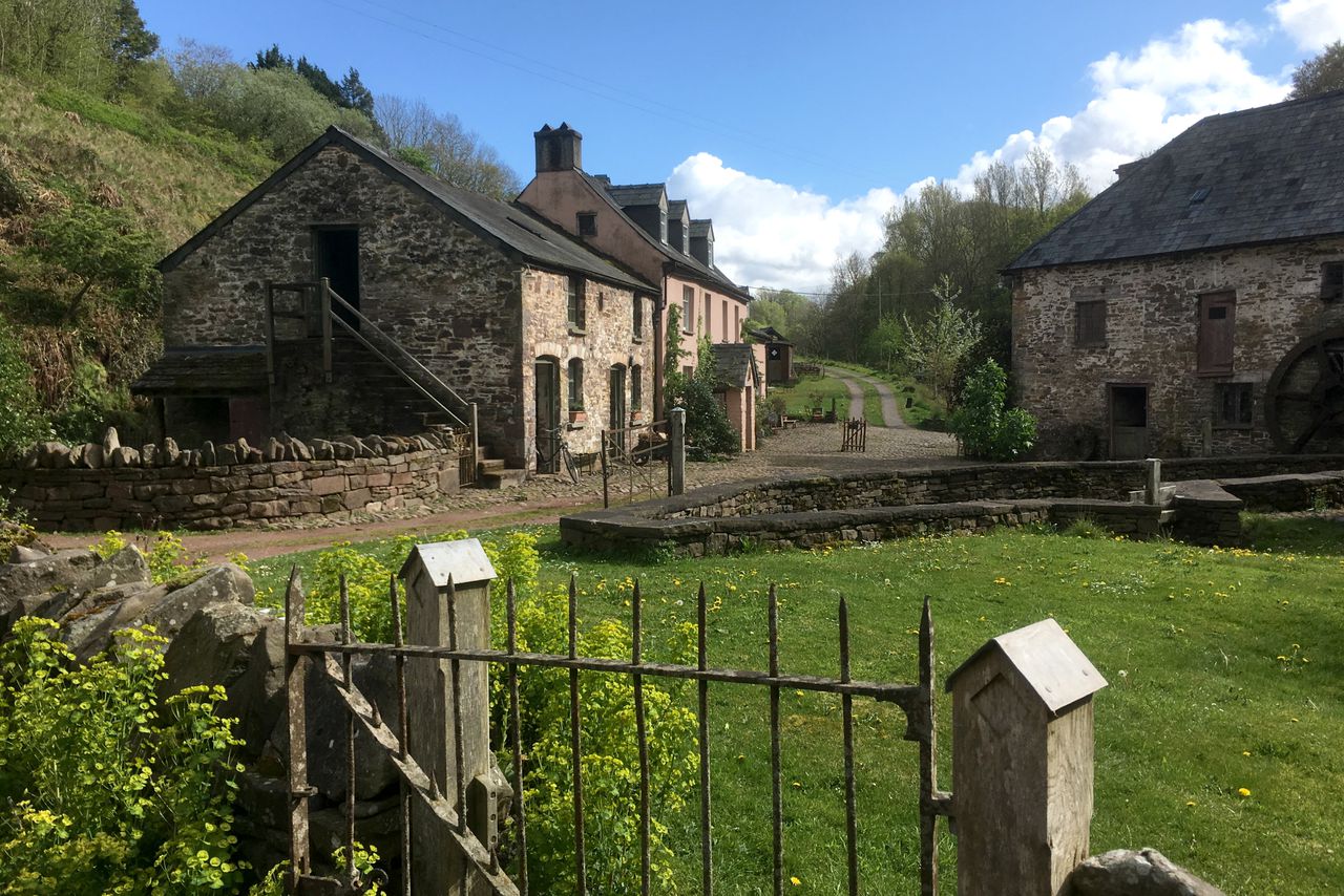 The Granary at Priory Mill - Sawday's