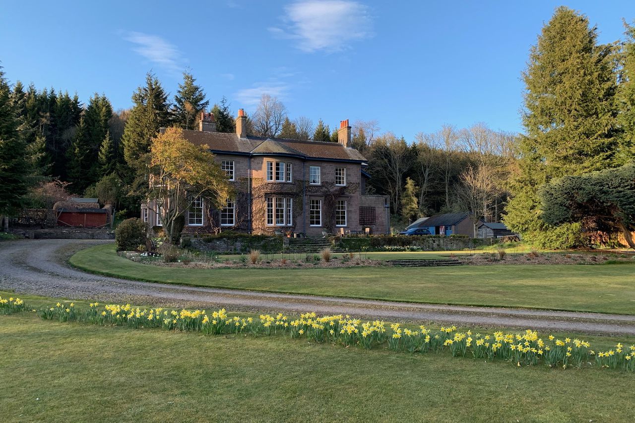 Cottages and places to stay in Britain | Britain