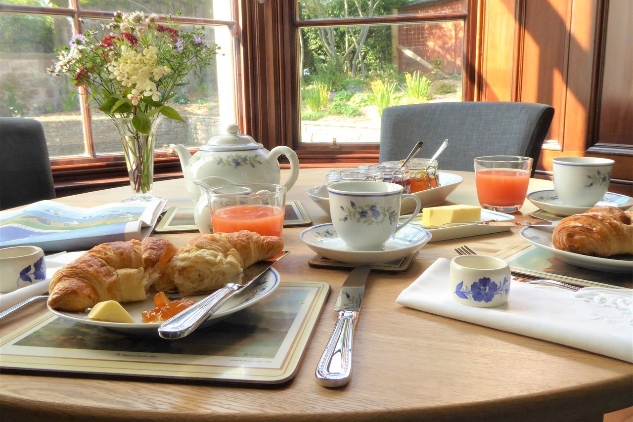 Cottages and places to stay in Britain | Britain