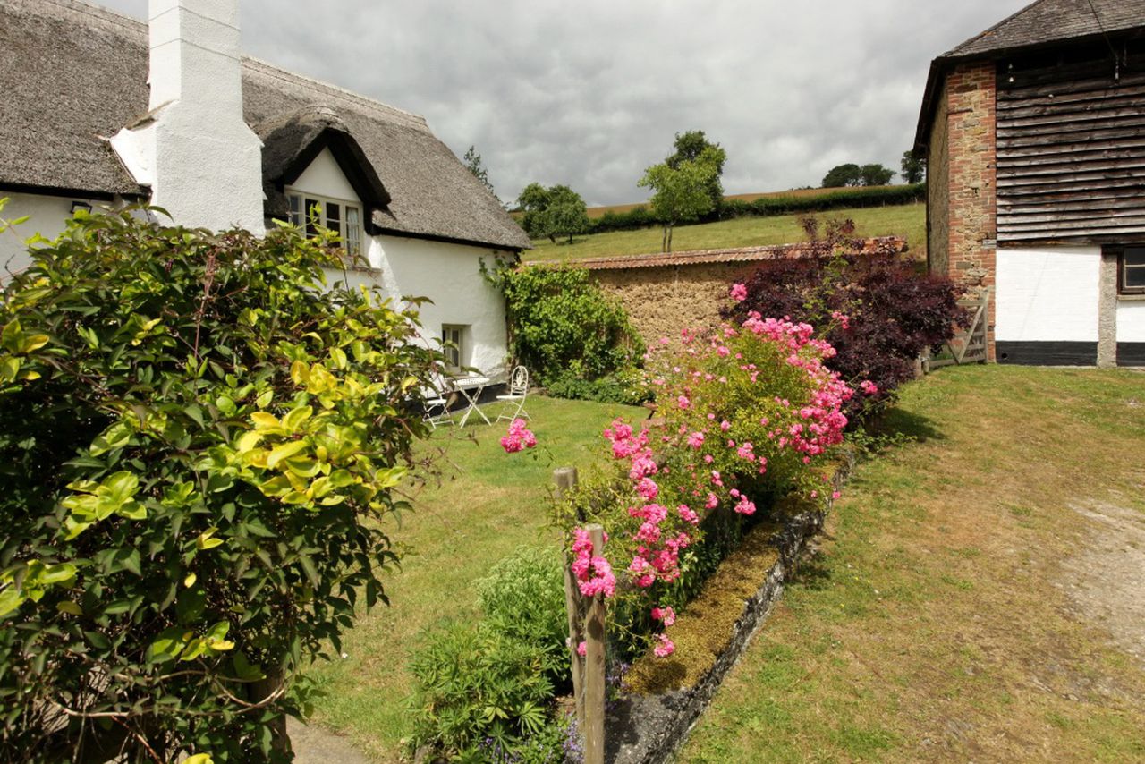 Brook Farmhouse - Sawday's