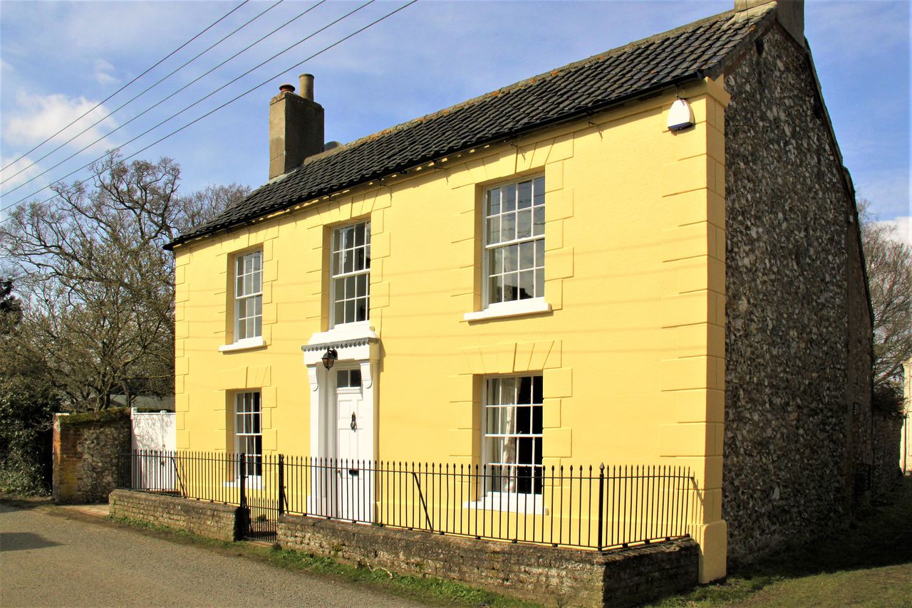 The Yellow House - Sawday's