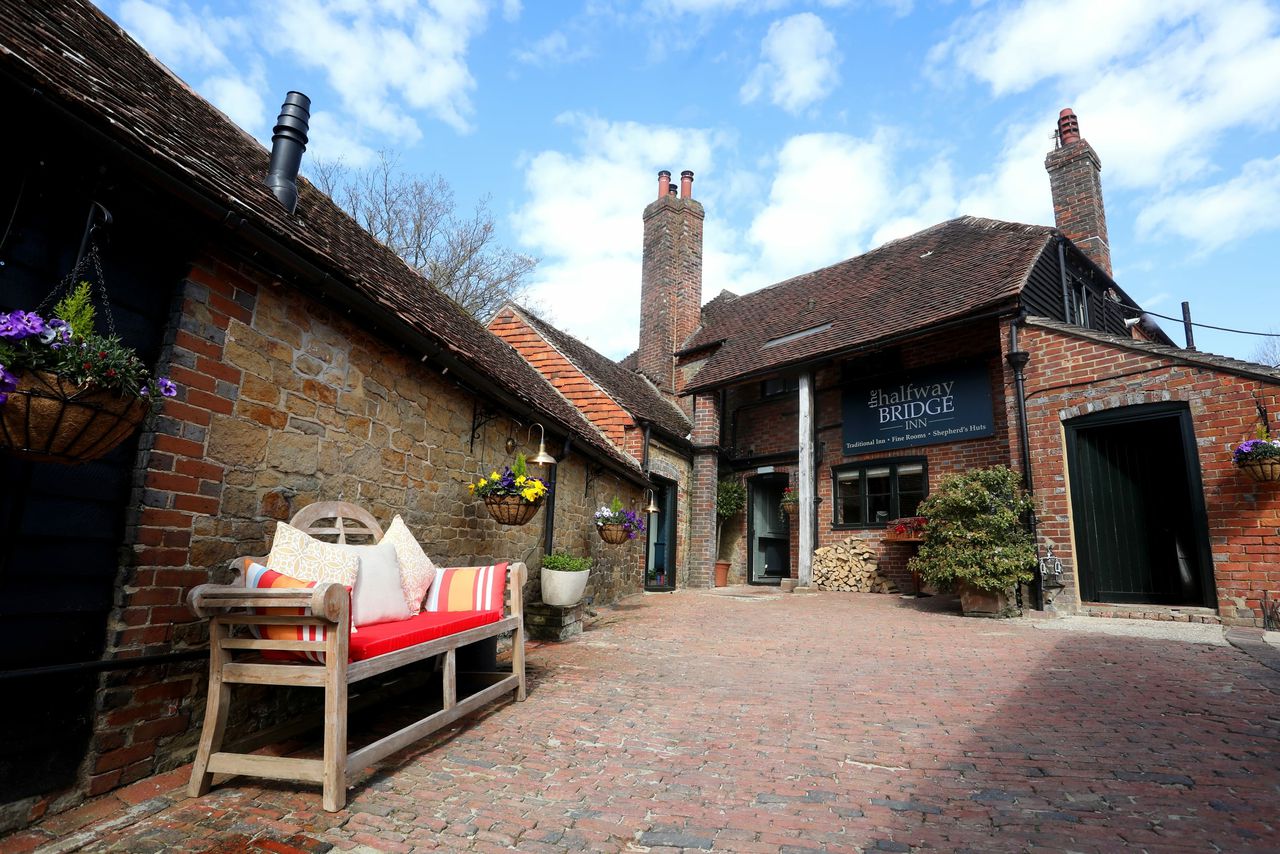 Halfway Bridge Inn - Sawday's