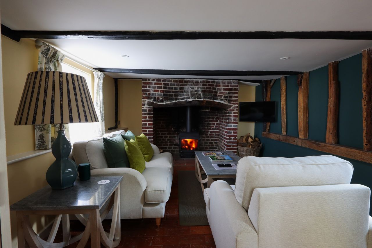 The Bull & The Pear Tree Inn - Sawday's