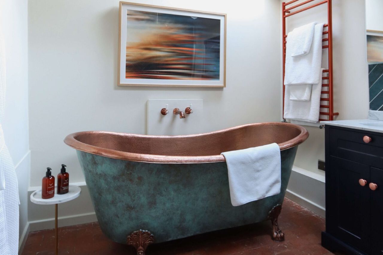 The Bull & The Pear Tree Inn - Sawday's