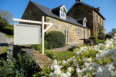 Broom House at Egton Bridge - Sawday's