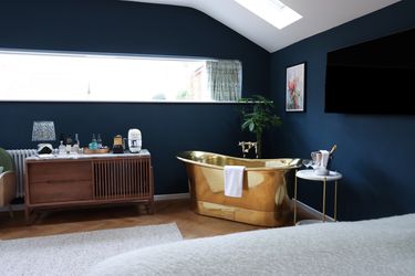 The Bull & The Pear Tree Inn - Sawday's