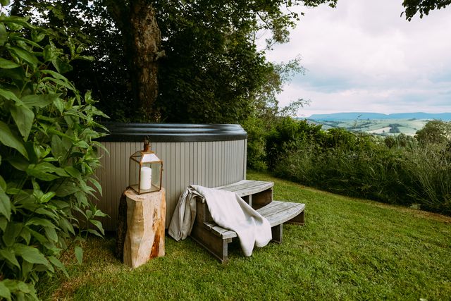 Cottages and places to stay in Britain | Britain