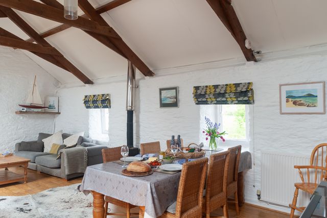 The Old Barn, Lower Tresithick Farm - Sawday's