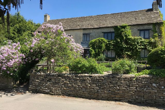 The Bell at Sapperton - Sawday's